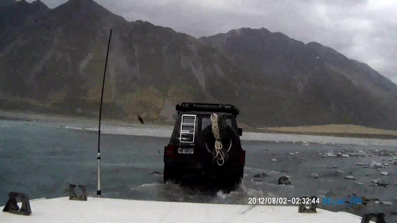 4wd river crossing wilberforce river 2019 - YouTube