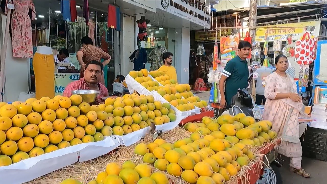 Walking through The Streets Of Andheri Market JP Road to SV Road ...