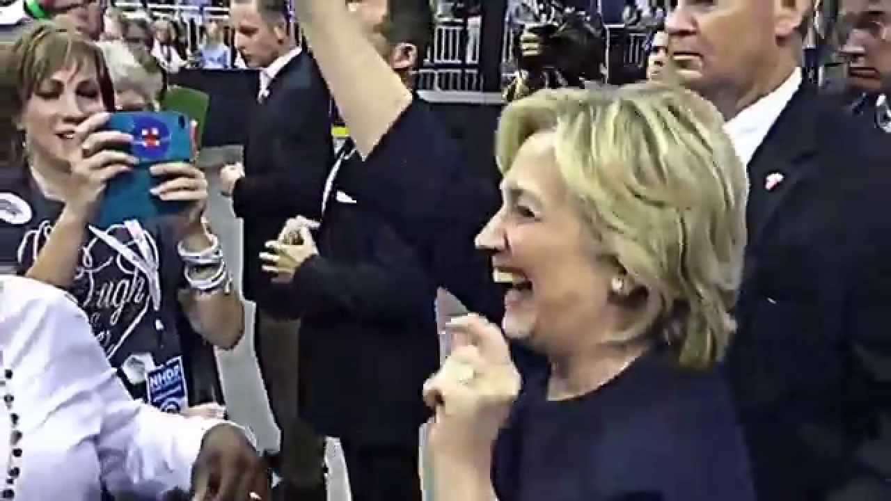 Hillary Clinton Dancing on the Ropeline (9-19-15) - YouTube