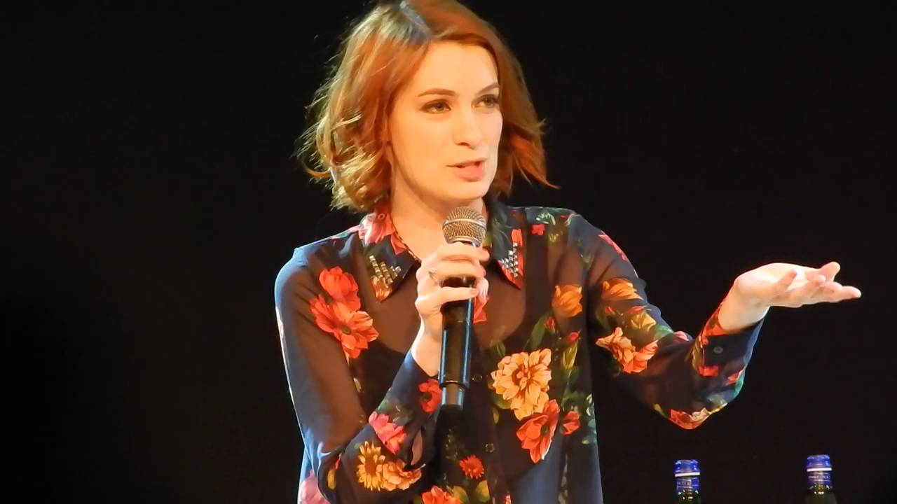 JIB Con 6 - Felicia Panel - Good and bad side - YouTube