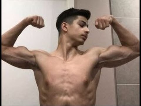 Lean Aesthetic Ripped Teen Flexing Muscle - YouTube
