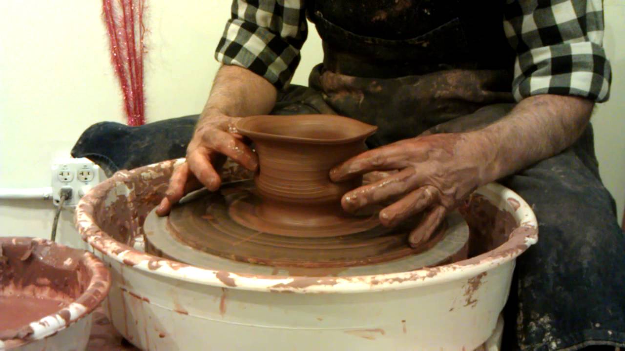 Larry Elardo Pottery - YouTube