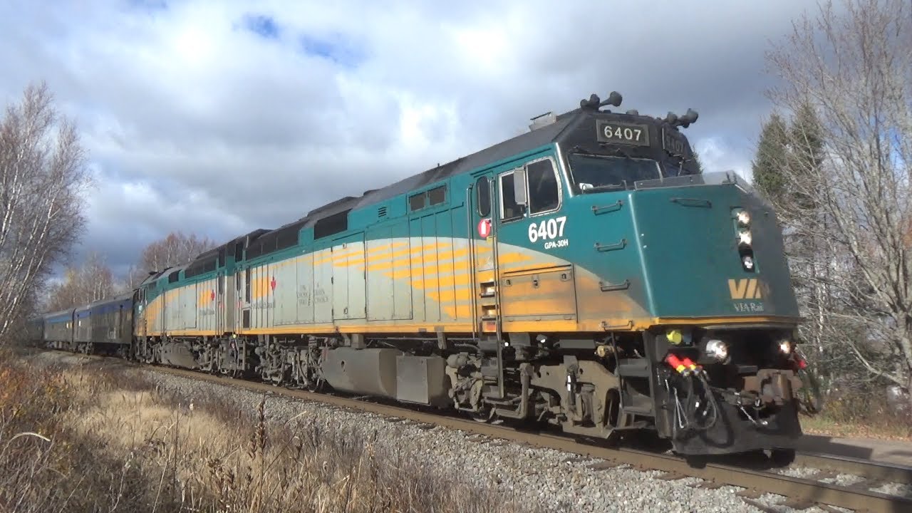 Fast Passenger Train VIA 14 "The Ocean" passing thru Berry Mills, NB ...
