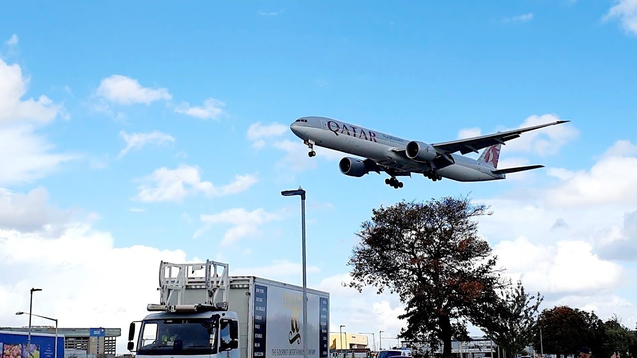 So Close! Qatar Airways QR7/QTR6CF Boeing 777-3DZ(ER) Landing At LHR ...