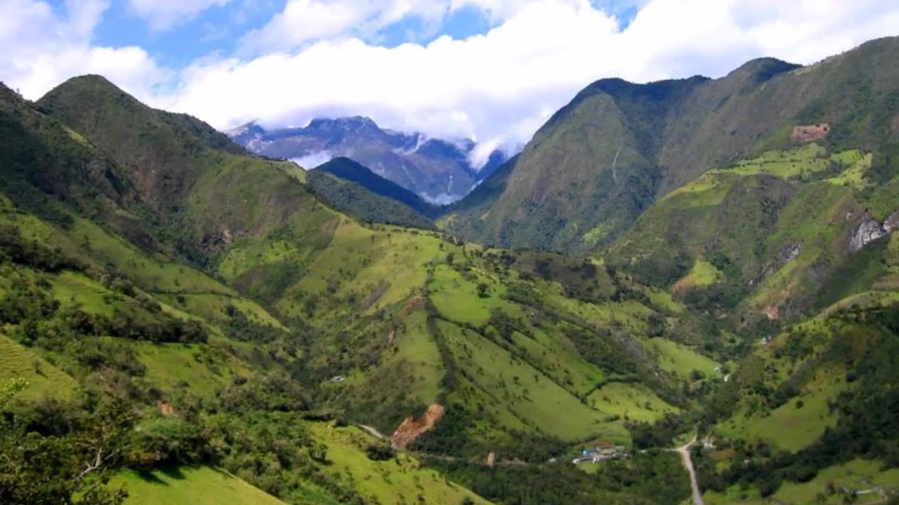 Ecuador Ama la VIDA (con letra) Karla Kanora - YouTube