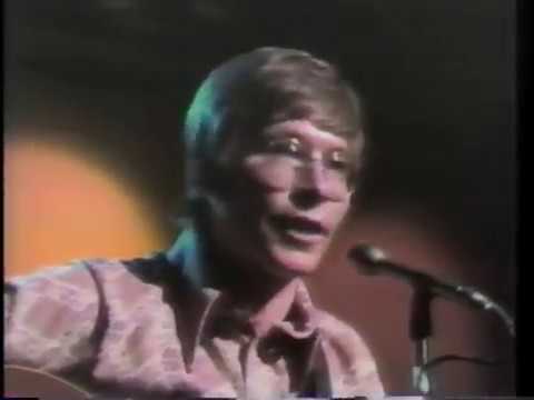 John Denver / Leaving, On A Jet Plane [16/09/1970] - YouTube