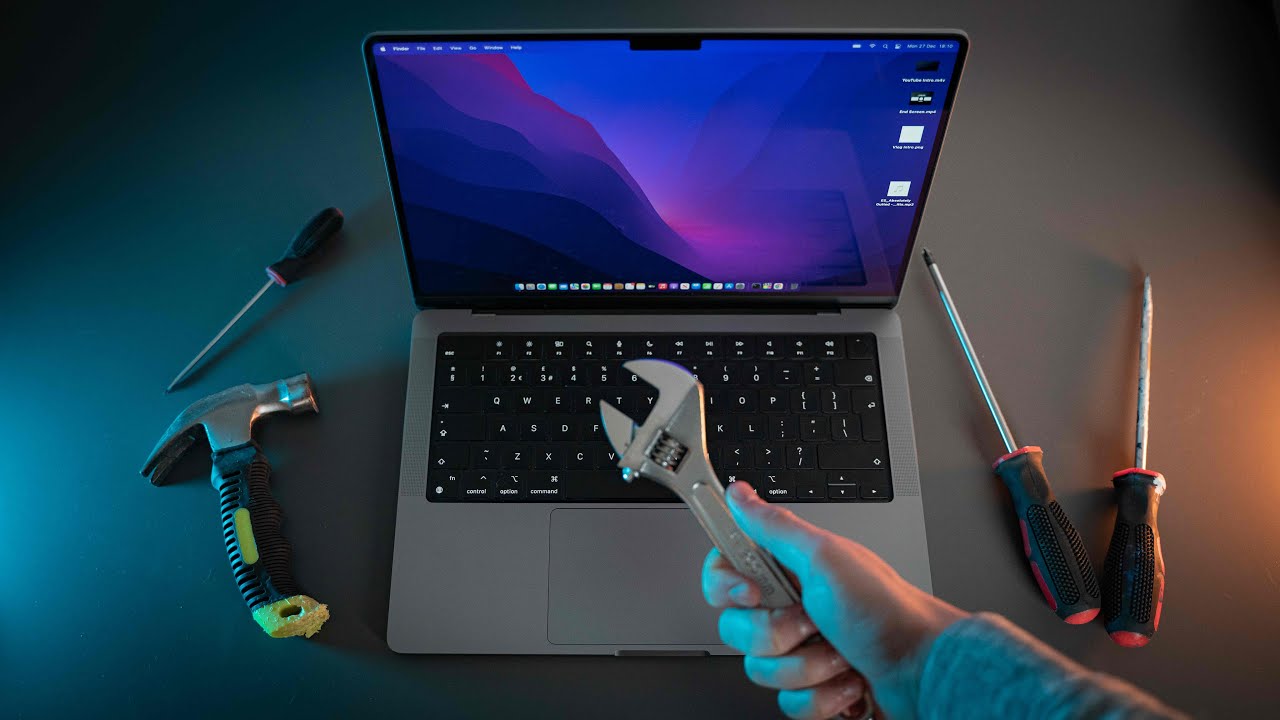 MacBook Pro 14" | Features you NEED to use - YouTube