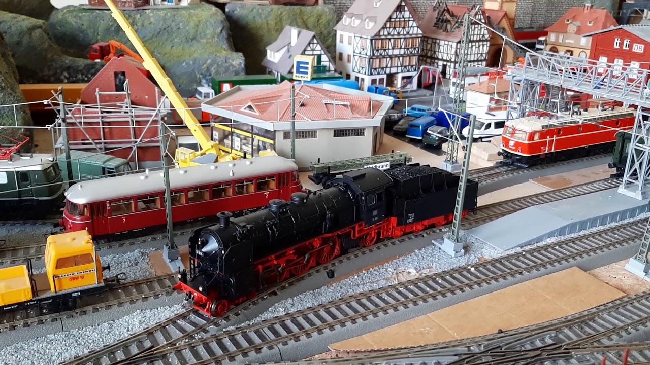 DB BR 18 met sound + D-Zug - Roco 51313 - YouTube