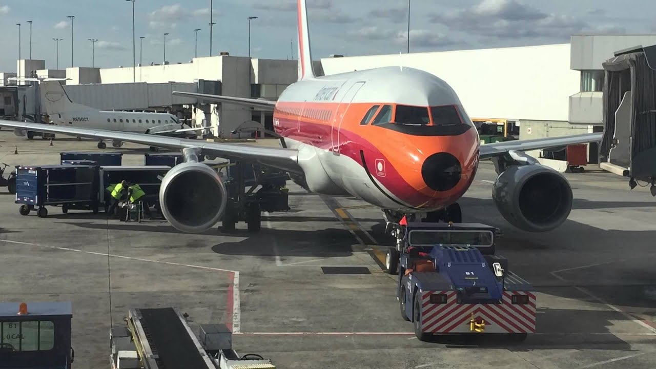 PSA Jet A319 - YouTube