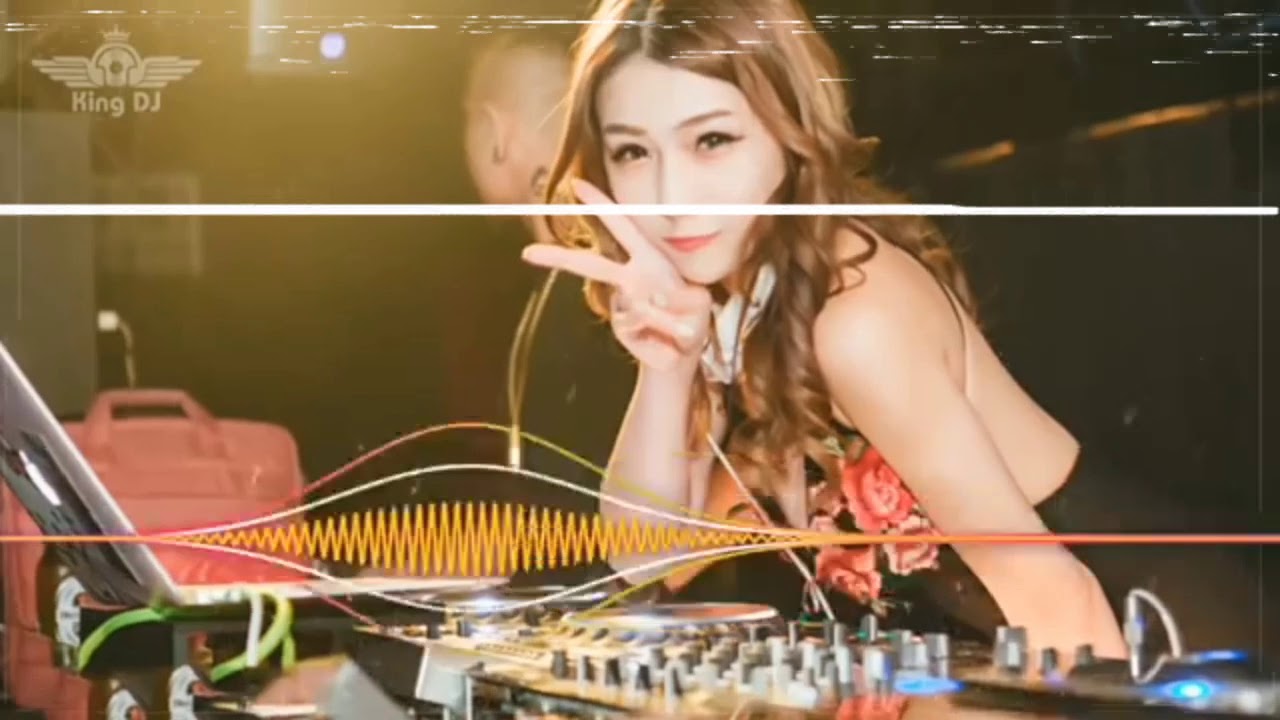 Best moment of station surabaya party Handi putra kadest feat elong Borneo(performance dj Aycha ...