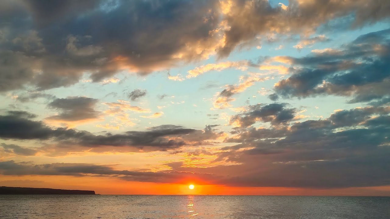 Inabangan namin ni Duday ang sunset sa dagat! - YouTube