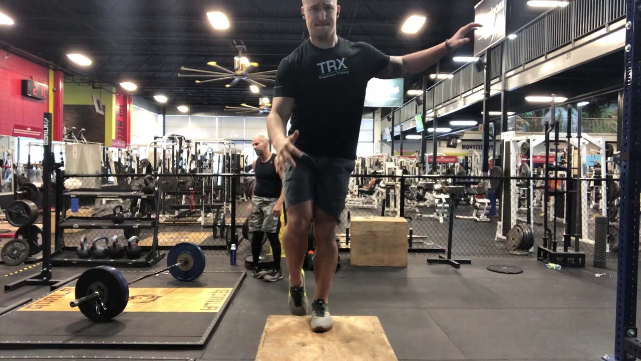 Cross Body Step Up to Reverse Lunge - YouTube