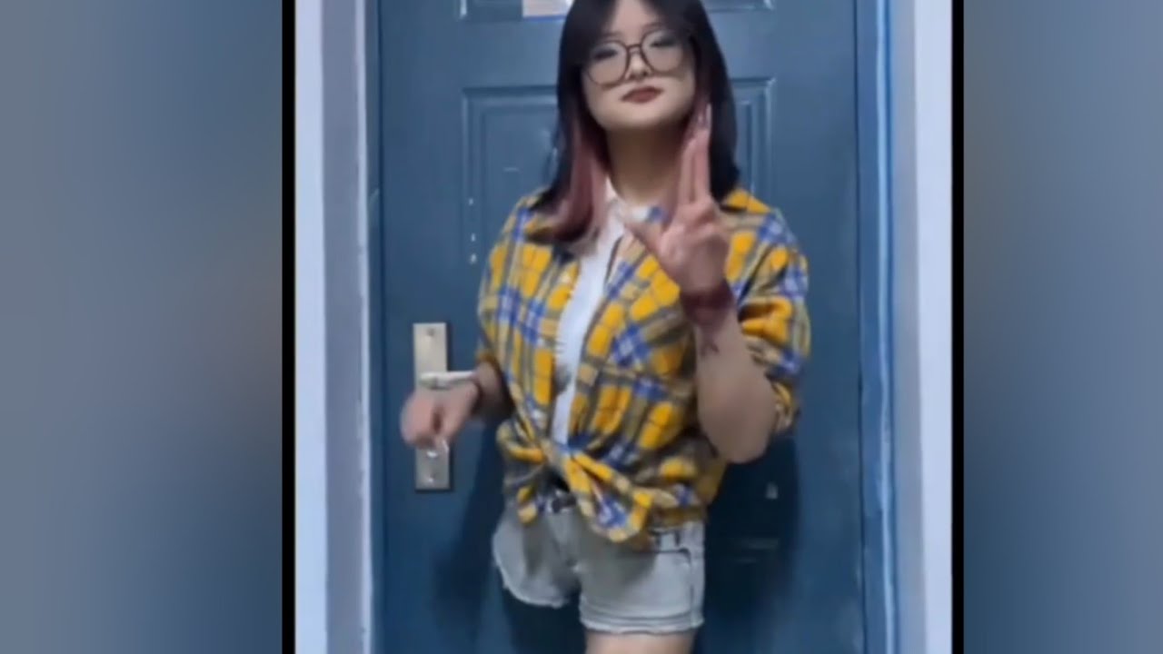 The beautiful amputee girl, one-leg disability challenge #amputee - YouTube