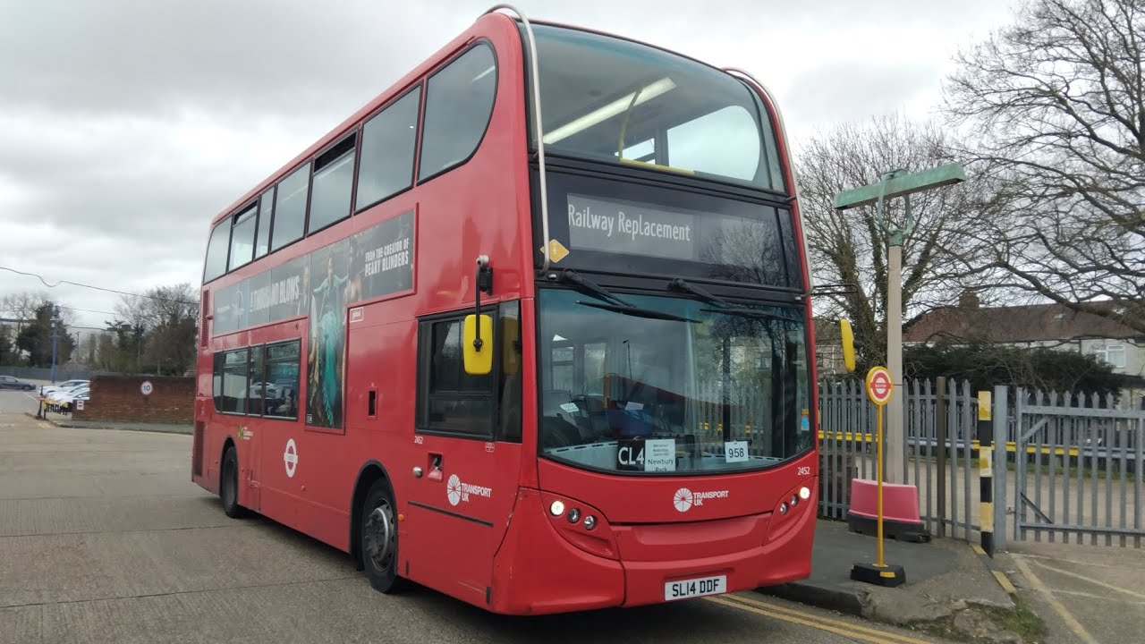Transport UK - ADL E400H - 2452 - SL14DDF - on Route UL47 - at Newbury ...