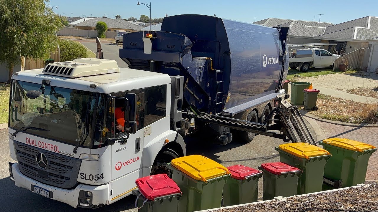 City of Rockingham recycle and garbage SL054 and RO24 - YouTube