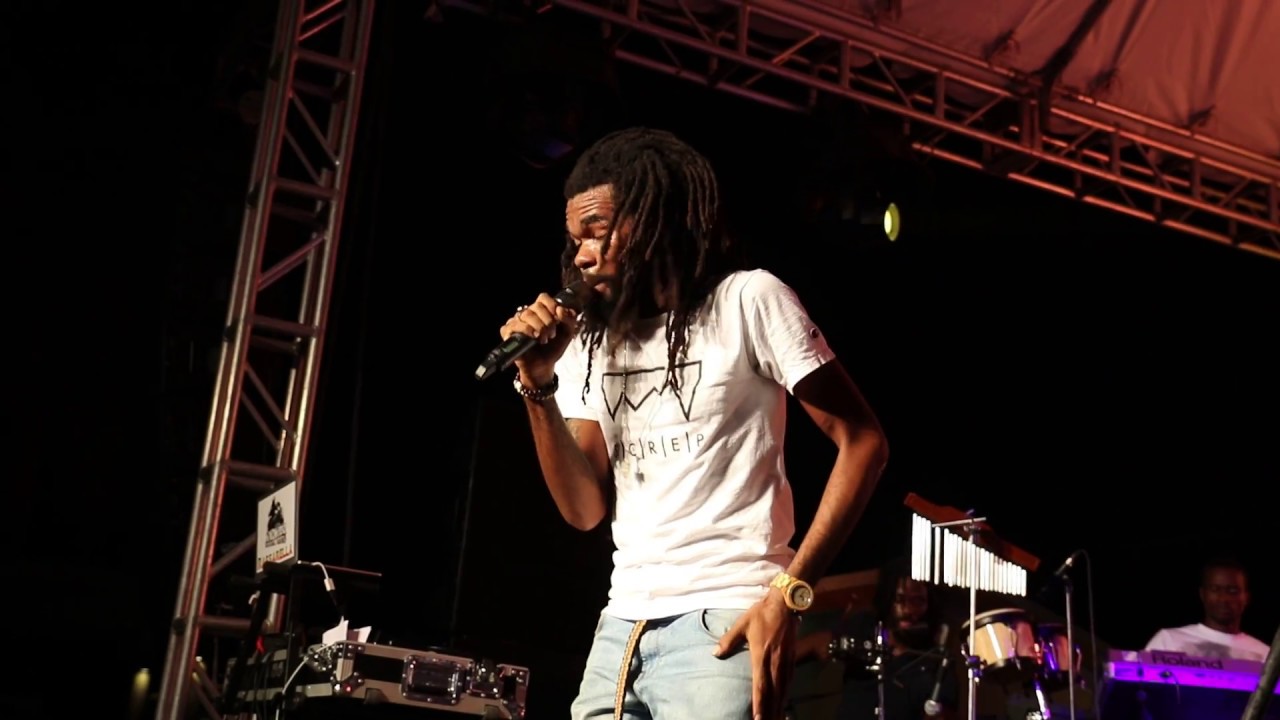 Dre Island - Way Up (Live at Smile Jamaica 40th) - YouTube