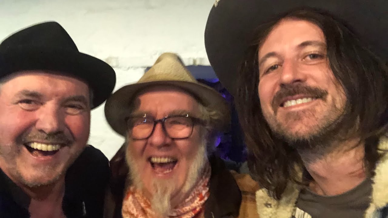 Venue Special (The Radio Rooms Berwick) talking to promoter, musician ...