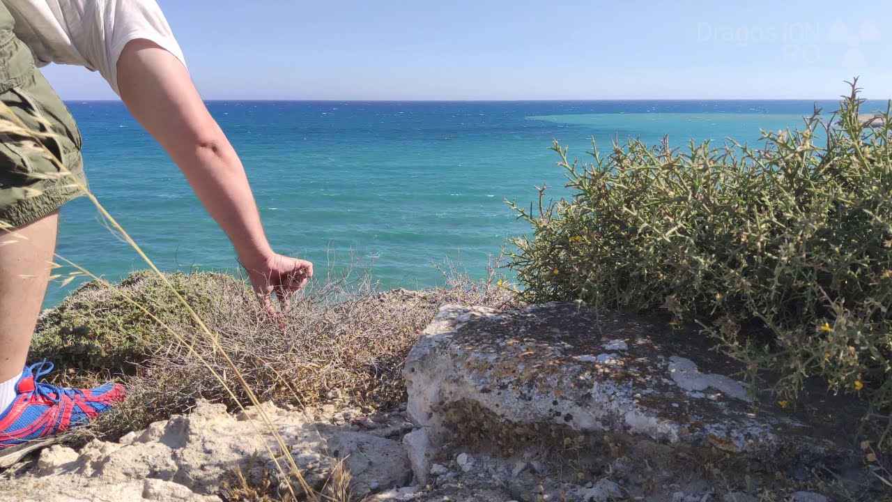 Mediterranean sea waves & wind | relaxing blue, no loop 4K - YouTube