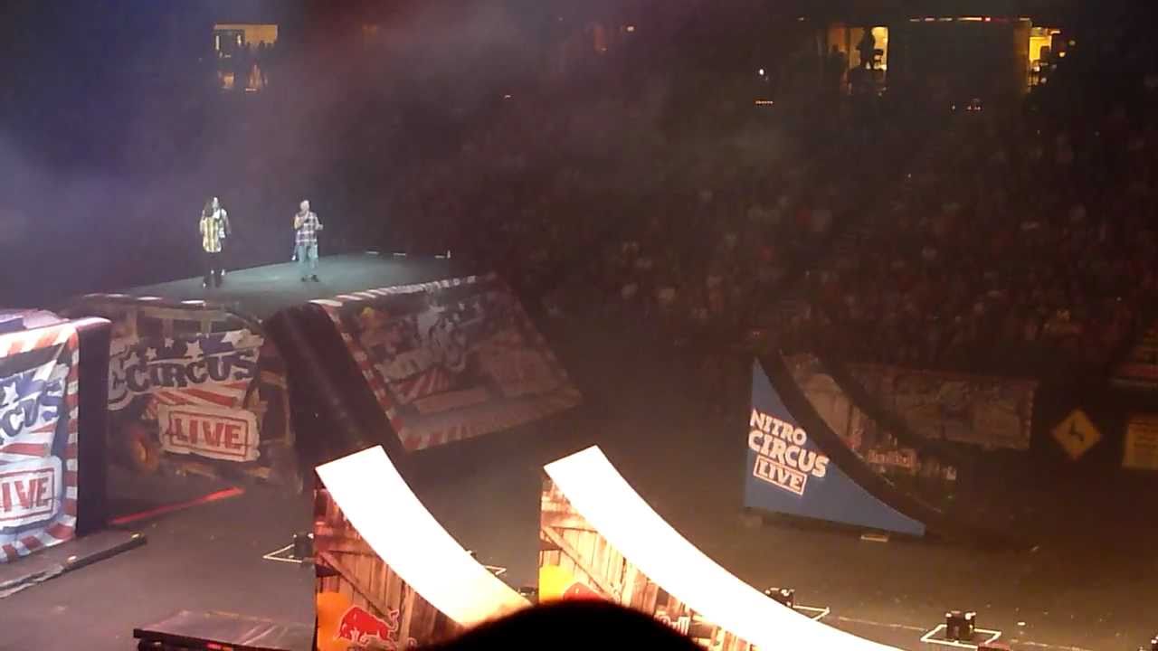 Nitro Circus Live Las Vegas 2011 - Skateboard & BMX Jumps - YouTube