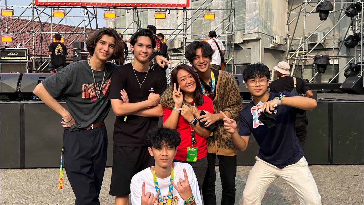 ADDADE BAND TAMPIL LAGI DI PESTA PORA 2023 - YouTube