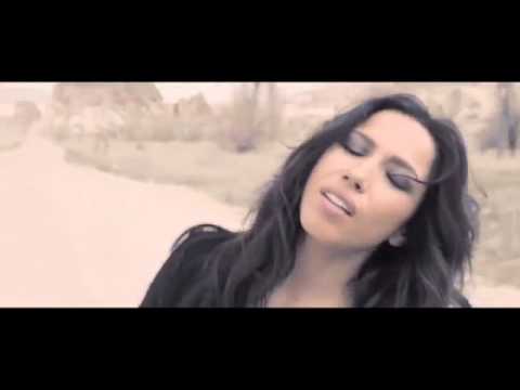 Burcu Guneş   Aşkın Beni Batan Yazar
