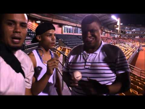 WILLIE LENGUA Y DR.RODRIGUEZ MR. LUCHA LIBRE - YouTube