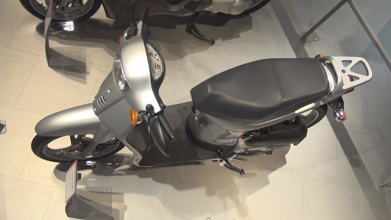Honda SH100 (1996) Exterior and Interior - YouTube