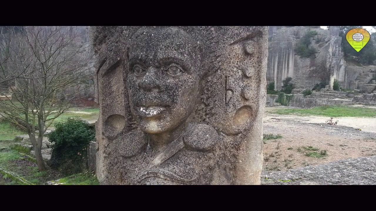 Les carrières de Junas dans le Gard - YouTube
