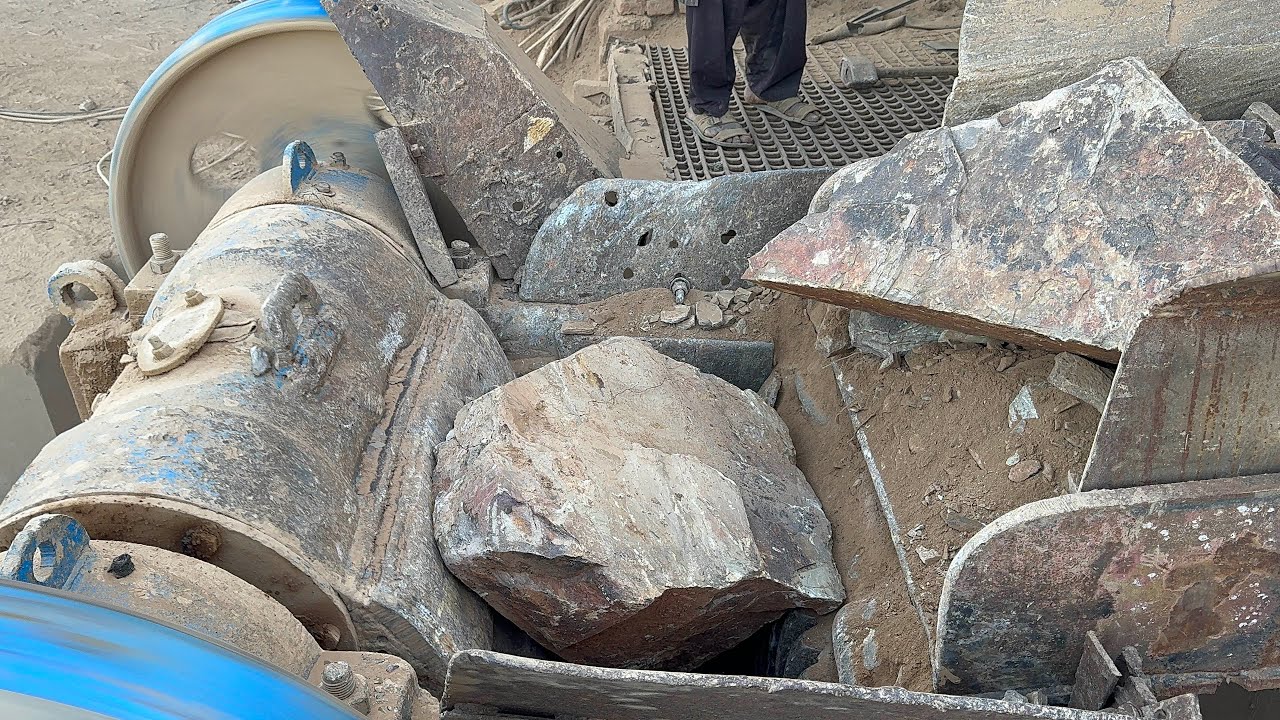 "Big Rock Crusher Machine: A Giant in Action"Big Rock Crushing: A ...