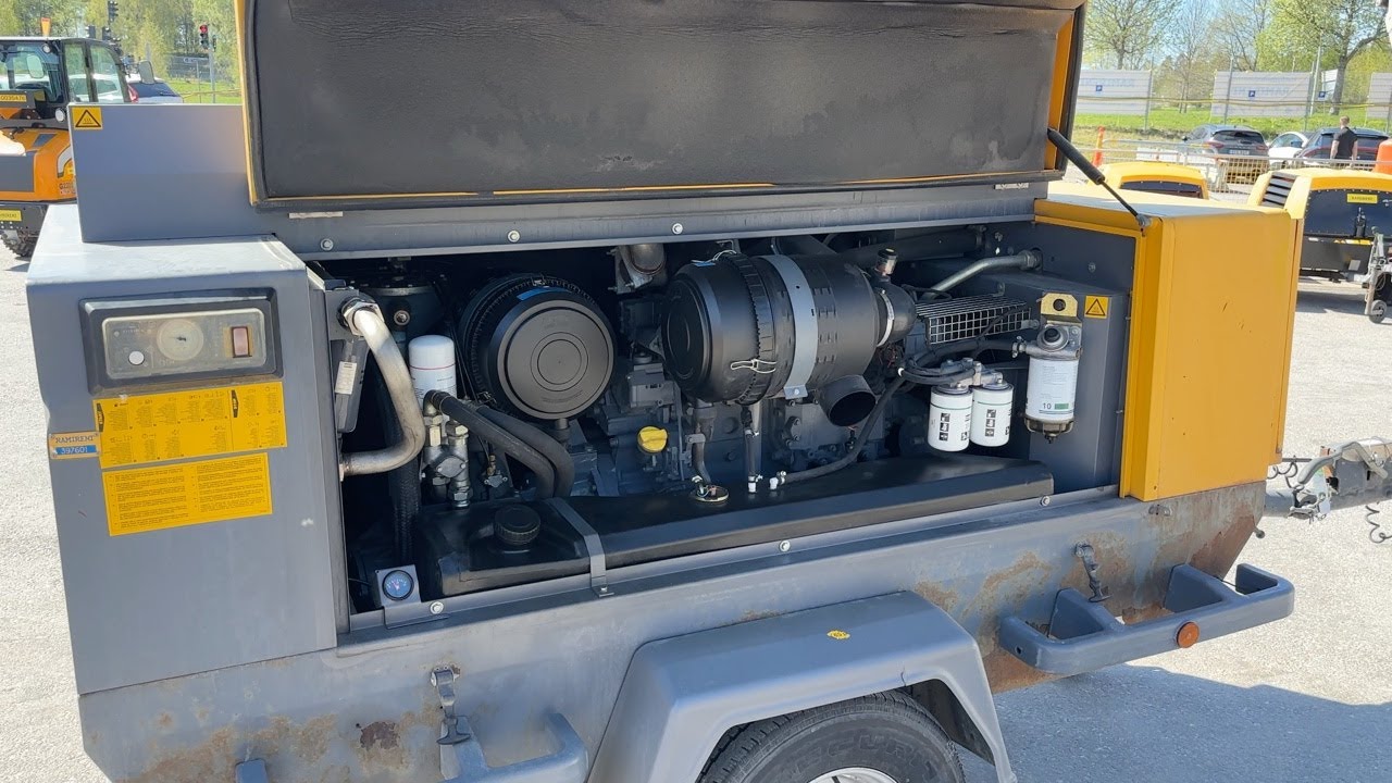 Köp Kompressor Atlas Copco XAHS 186 på Klaravik - YouTube