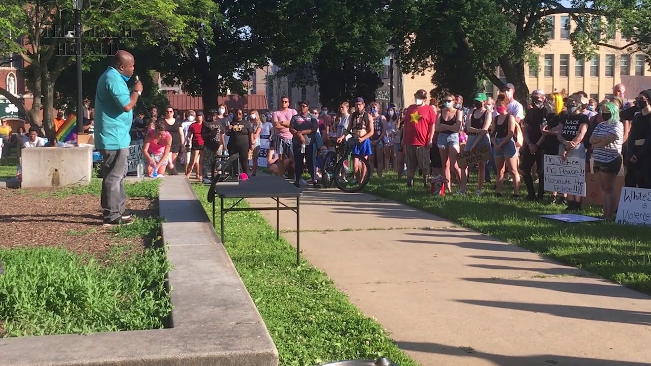 Peaceful demonstration in Dubuque - YouTube