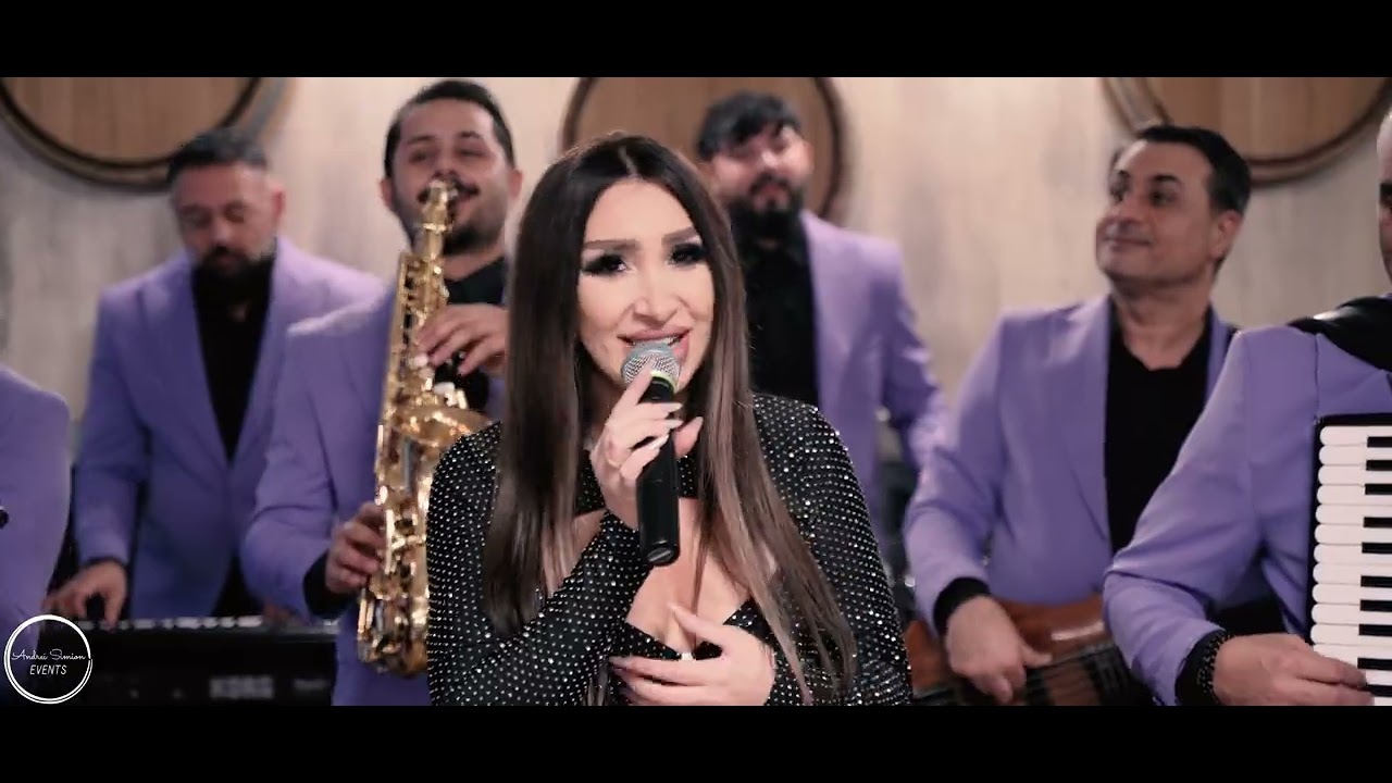 Adelina Ade - Trece timpul ca nebunul live cover - YouTube