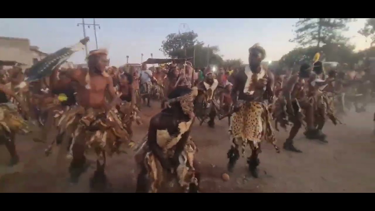 Ngoni people of Zambia... Road to Incwala - YouTube