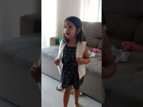 Bella dançando