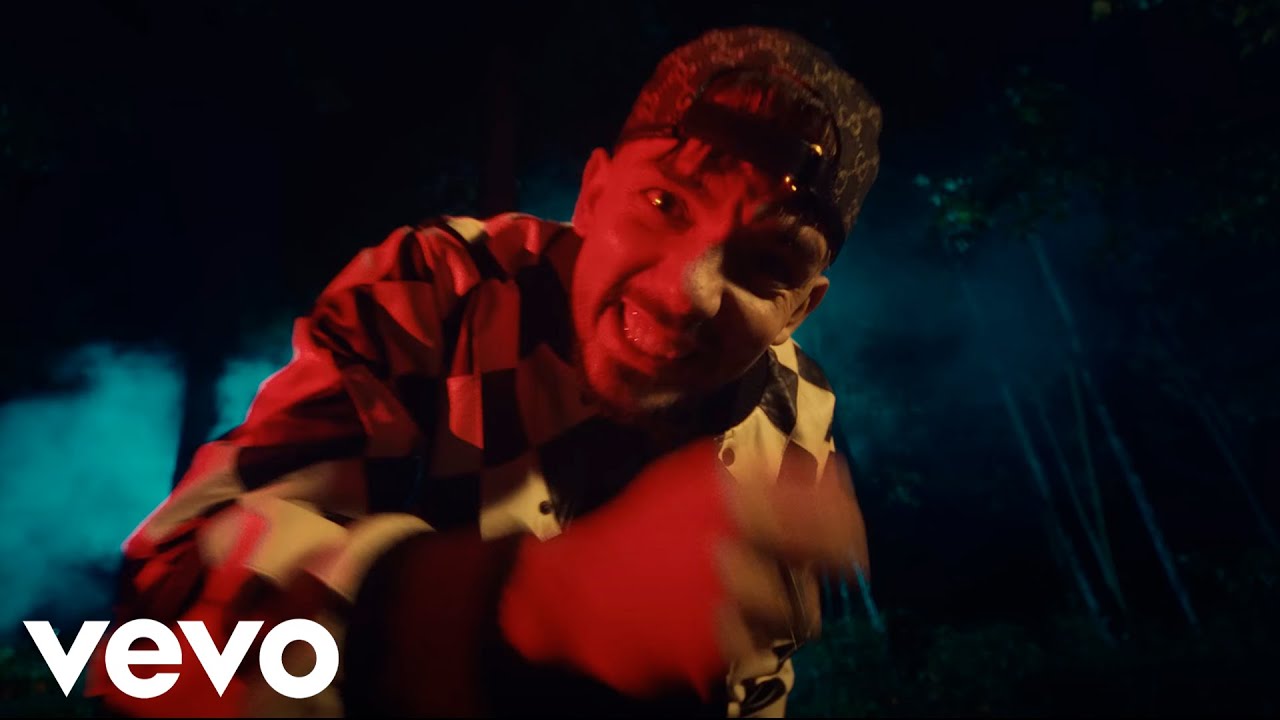 Capital Bra feat. Joker Bra – Geräusch von Kugeln [Musik video] - YouTube