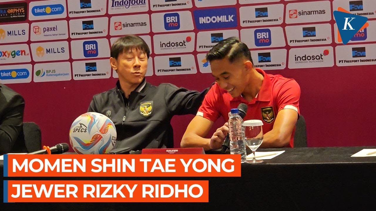 Momen Shin Tae-yong Jewer Rizky Ridho Saat Konferensi Pers Kualifikasi ...