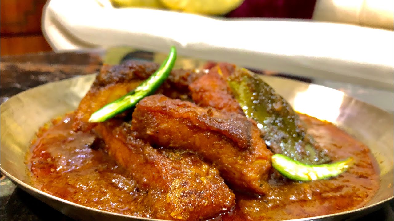 Rui mach er kalia| Easiest fish kalia Recipe - YouTube