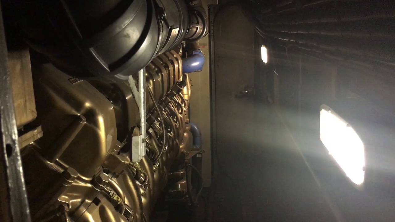 Class 43 HST (43285) MTU V16 4000 R41 engine cold start - YouTube