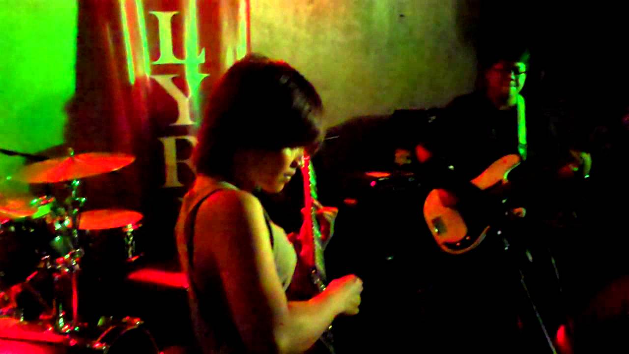 Hindi Yan Totoo live - Flying Ipis - YouTube