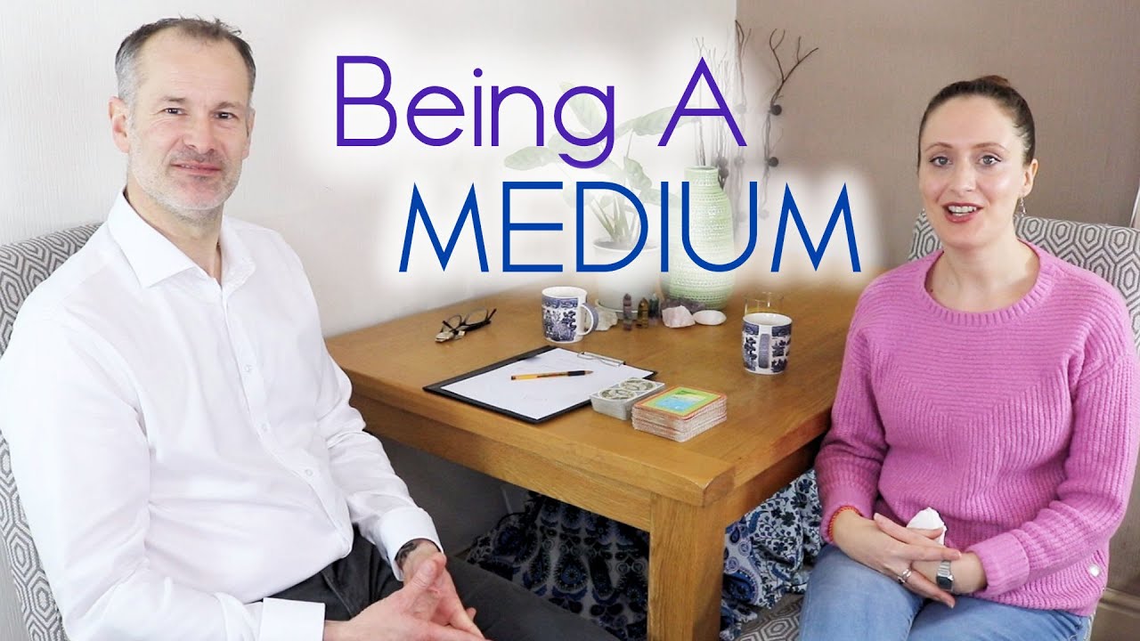 Spirit Medium Andrew Dee being interviewed by Nicky Sutton - YouTube