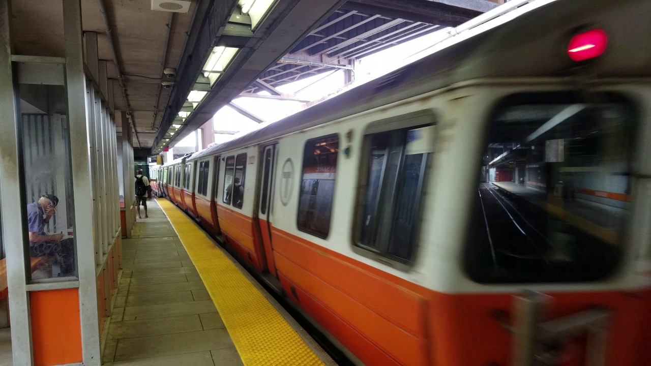 Oak Grove Bound Orange Line train at Sullivan Square - YouTube