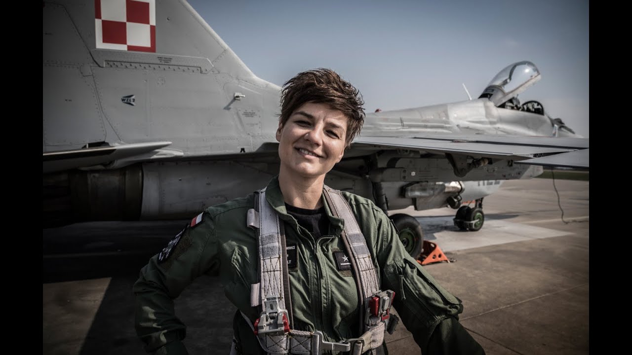 Poland's First Female MiG-29 Fighter Pilot, Lt Katarzyna Tomiak ...