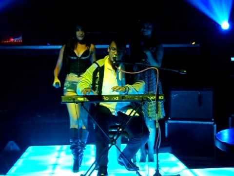 Mocha Uson and princess sings kahit kailan with jay durias - YouTube