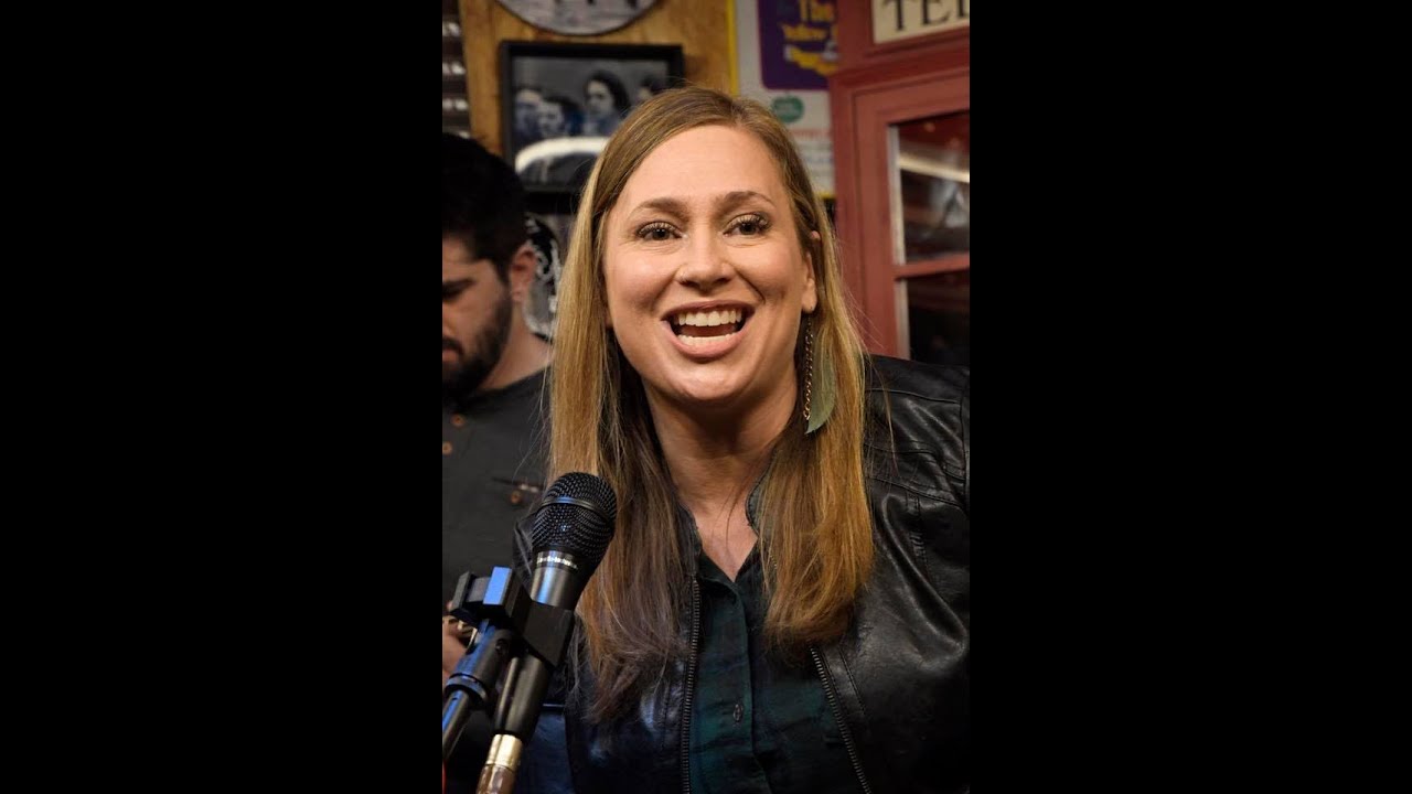 Crystal & Will Yates "Good Thing Going" In The Music Room Single - YouTube