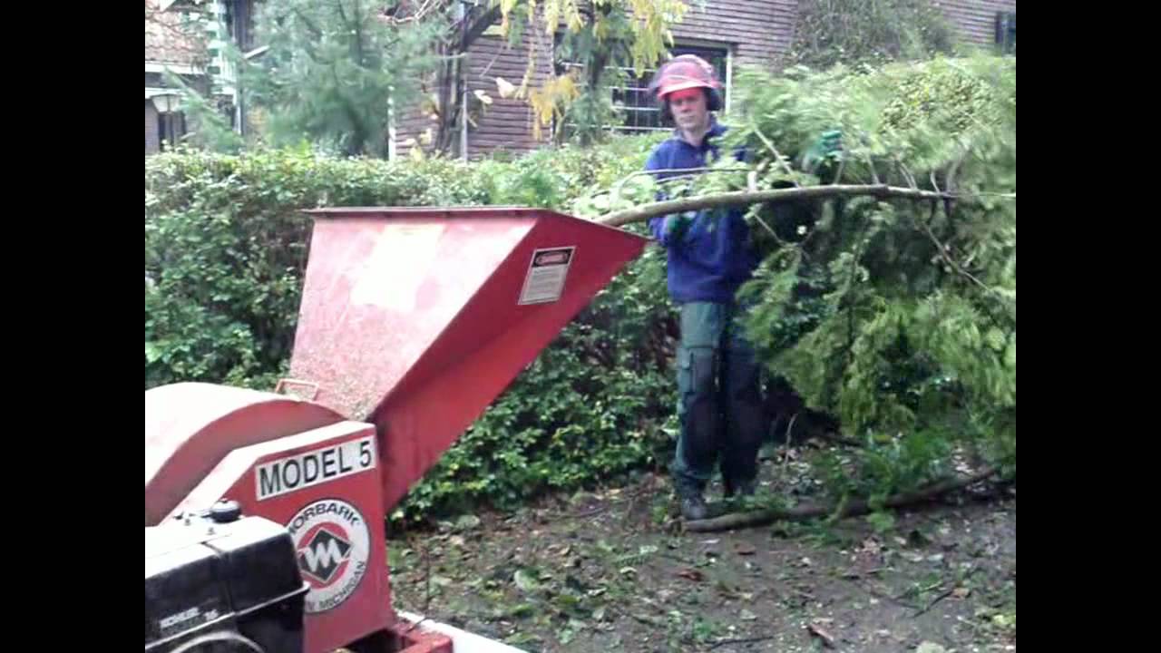 Morbark Model 5 woodchipper. - YouTube