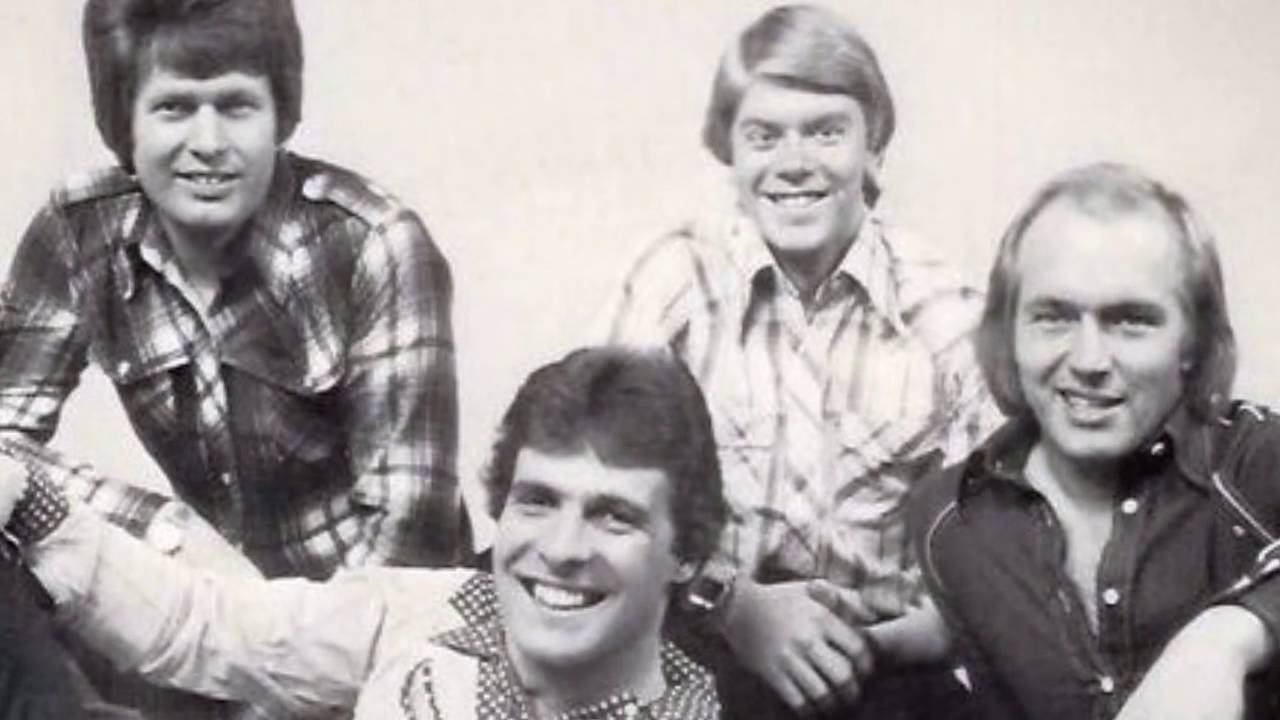 Pinkertons Assorted Colours - If You Were True - YouTube