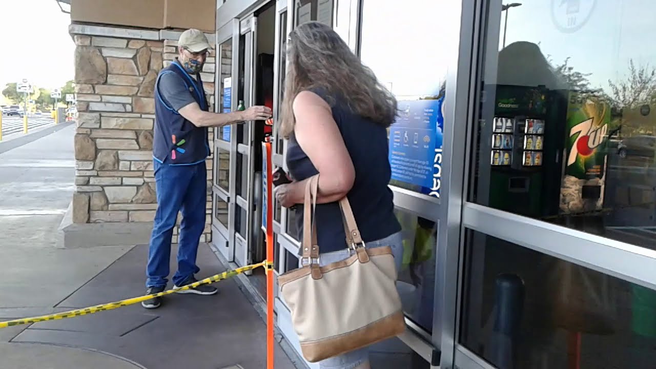 Walmart Angry Customer - YouTube