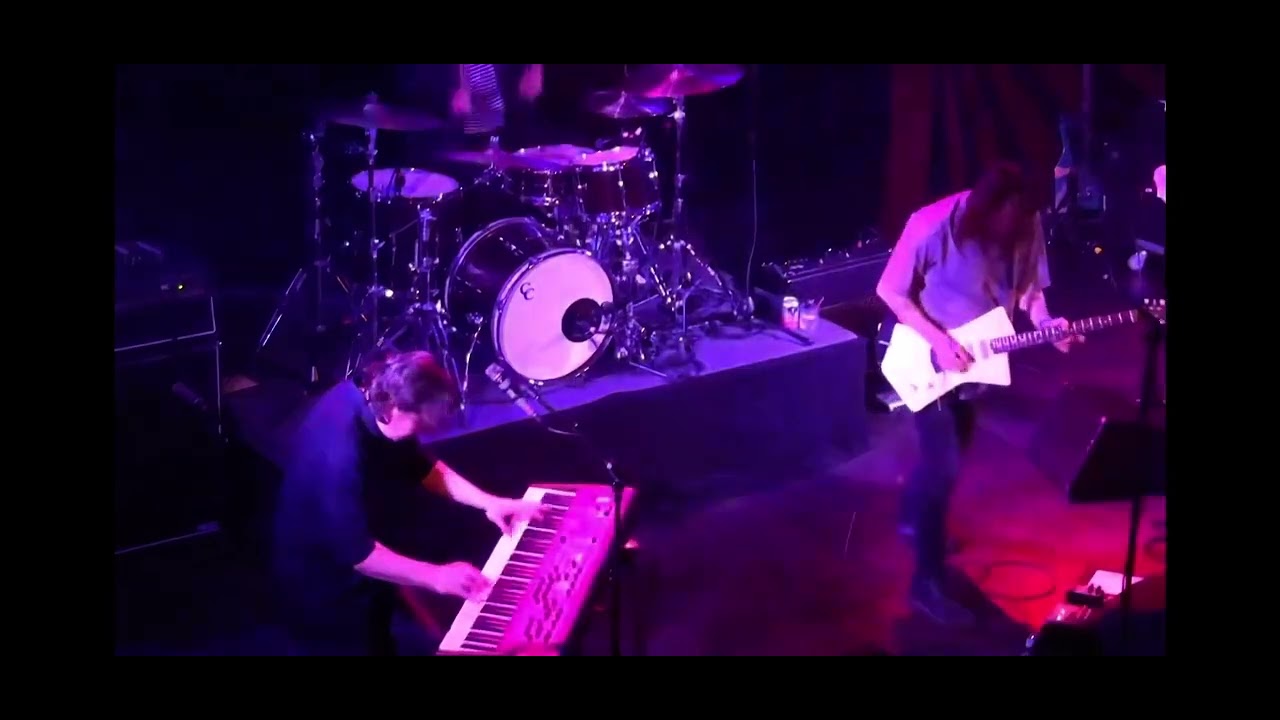 Wolf Parade- Fancy Claps Live - YouTube