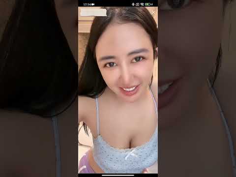 Mango Live Hot Hilda Pamer Belahan