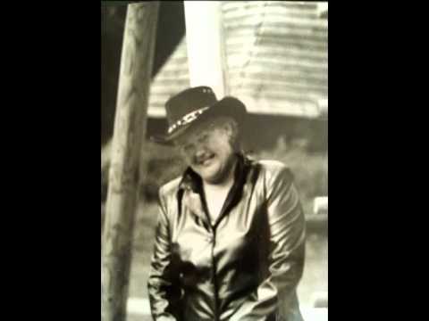 Corry de Bruijn sings Two Pina Coladas - YouTube